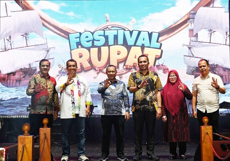 Festival Pantai Rupat 2024 : Pamerkan Berbagai Tradisi Kebudayaan Rupat ...